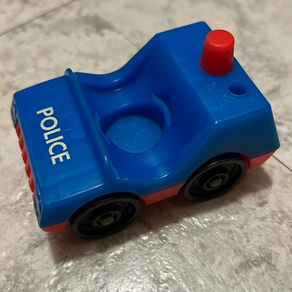 Fisher-Price | Toys | Vintage Fisherprice Little People Police Car ...